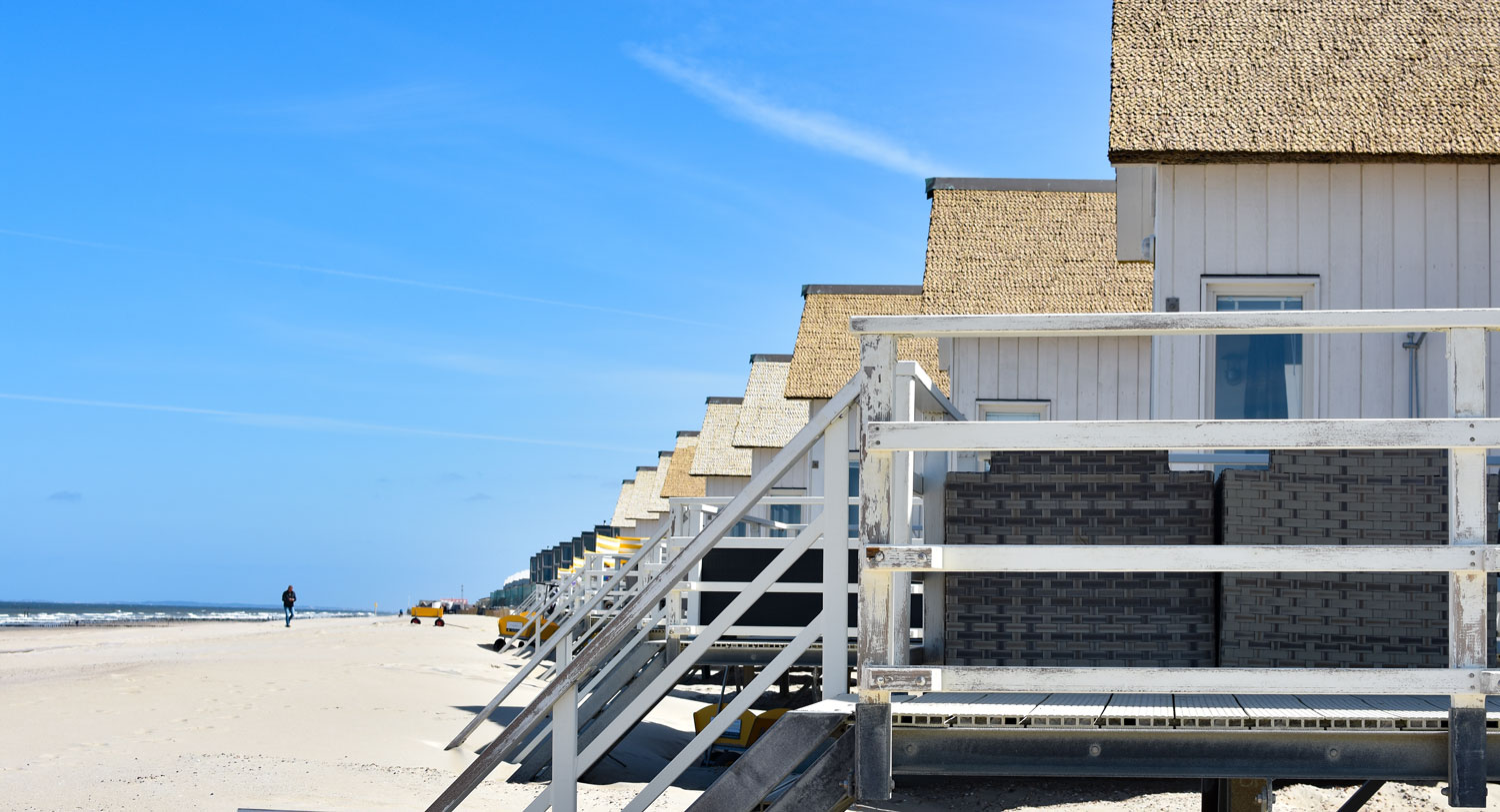 Overnachten aan zee | Slaapstrandhuisjes in Zeeland | Zeeland.com